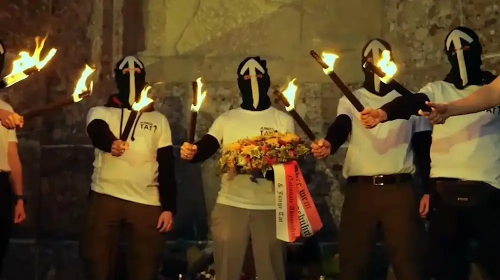 Verbindungen in die SVP und zu Terrorismus — Flimmer